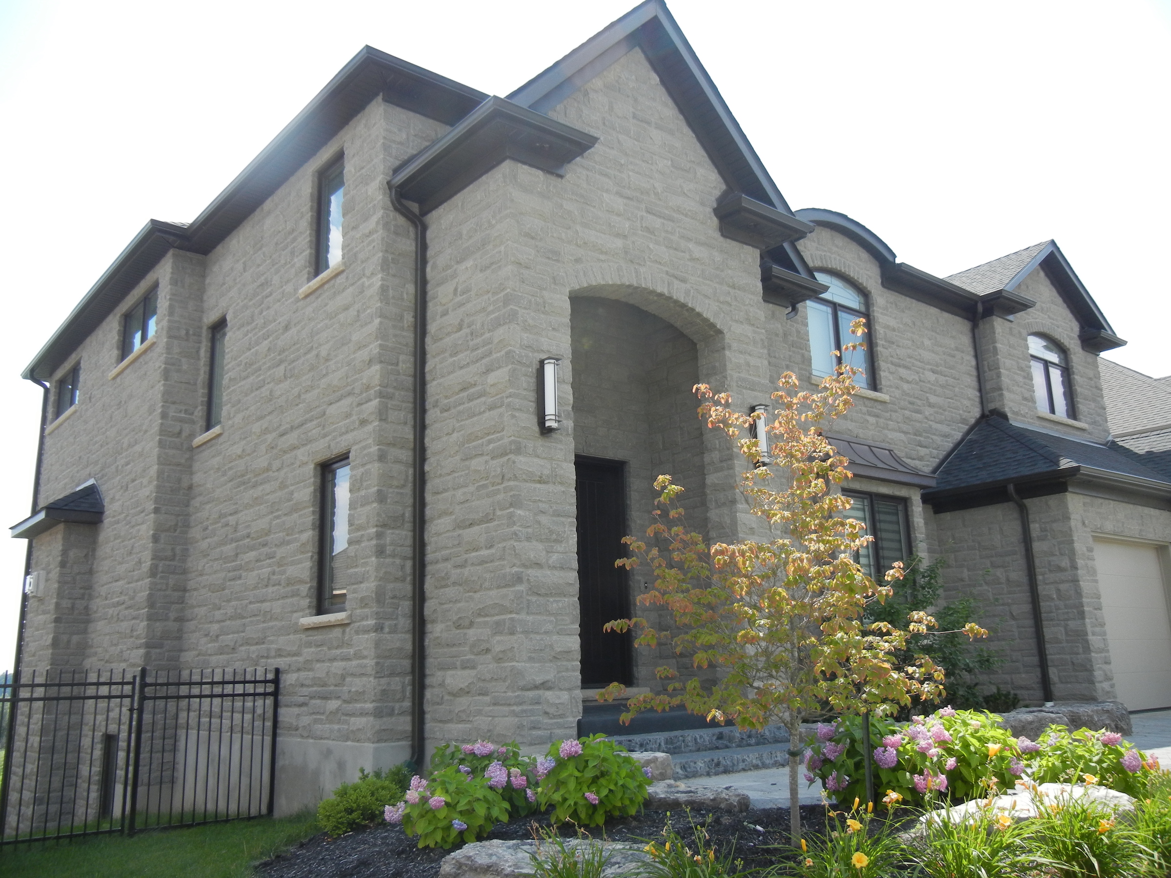 Kitchener Custom Build – GrandGate Custom Homes Ltd.